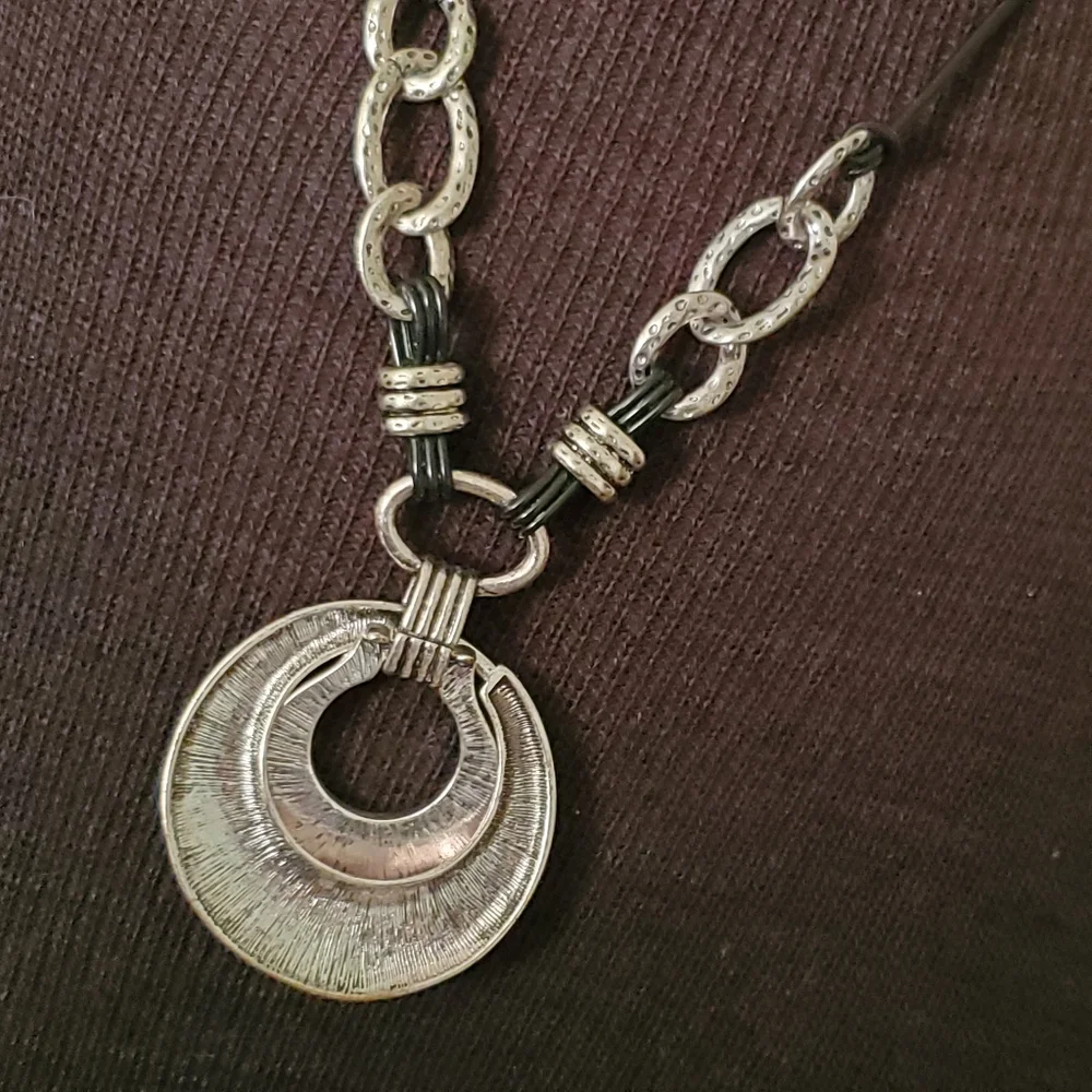 Jewelry | Silvertone Abalone Look Circles Pendant Necklace On Black ...